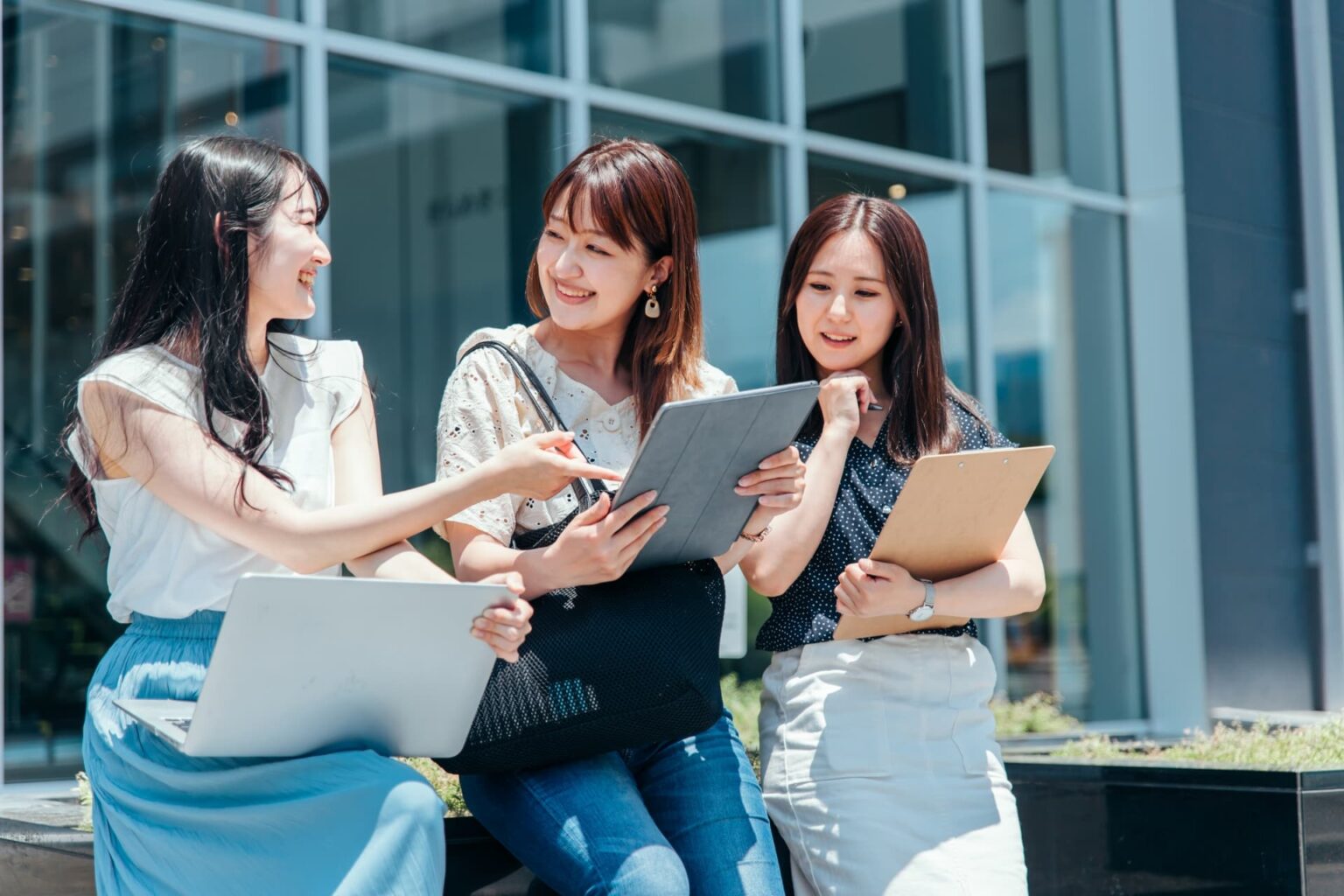 昭和女子大学学園祭2025｜今年のゲスト・芸能人は？歴代出演者・日程・混雑情報をチェック | Event-Watcher